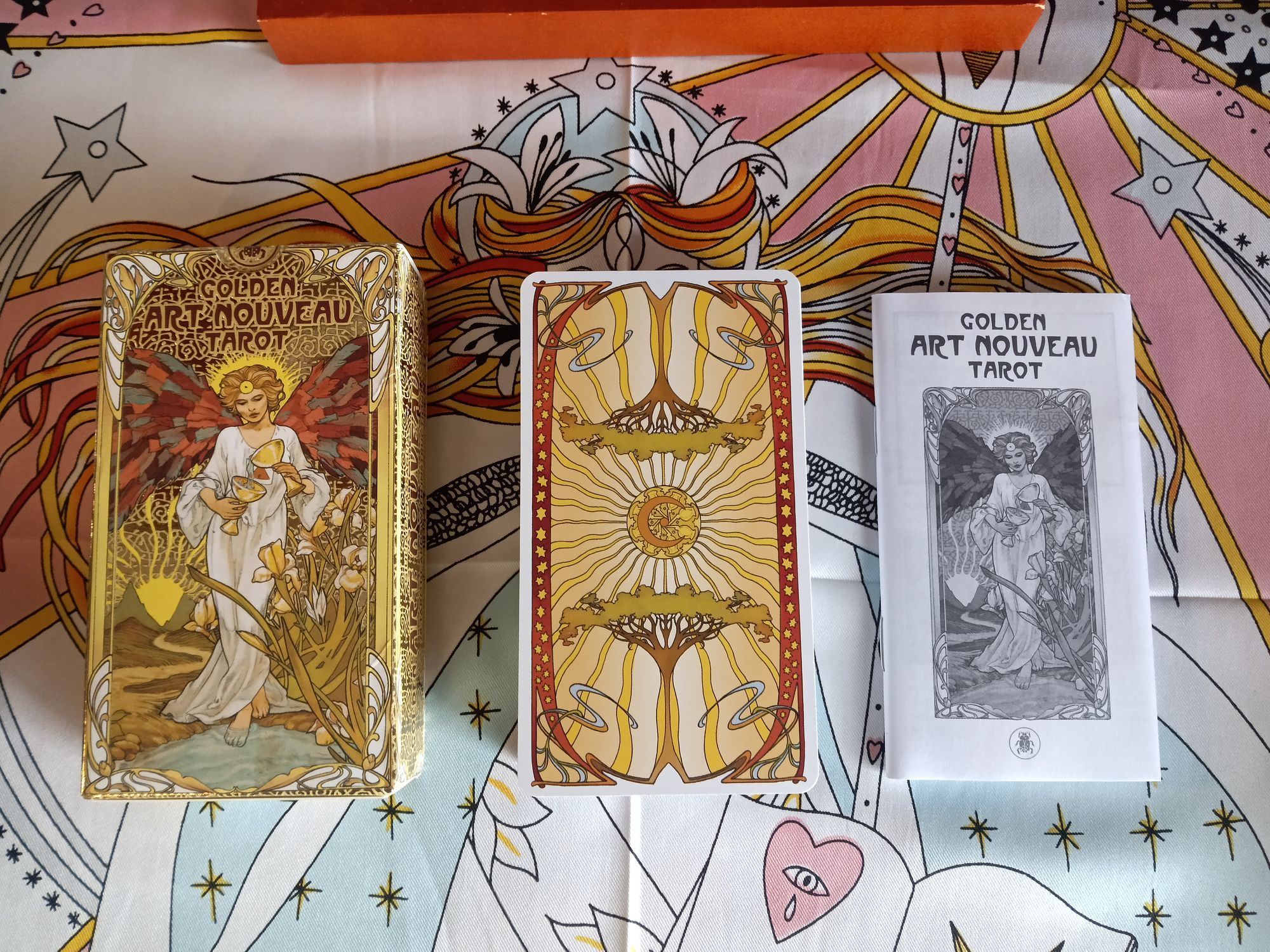 Deck Review Of Golden Art Nouveau Tarot